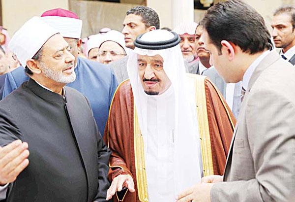 King Salman, Al Azhar Grand Imam call for Muslim unity