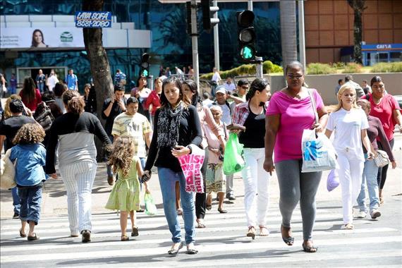 Brazilian population now surpasses 210 million