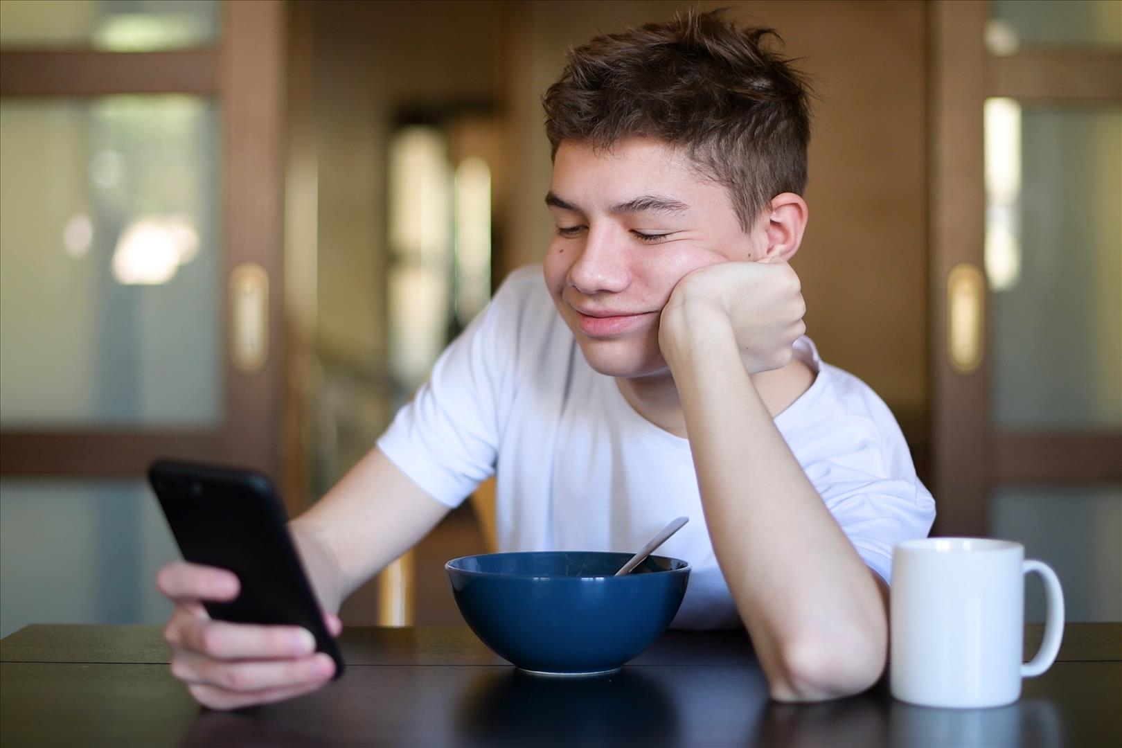 Secondary school pupils are skipping breakfast with consequences for ...