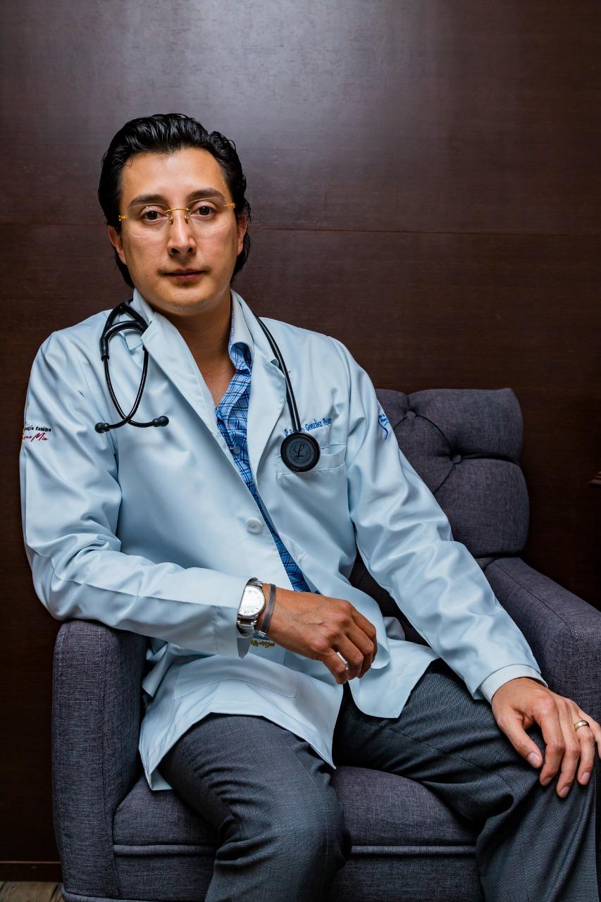 Dr. Reynoso opens a new page in the life of obese people