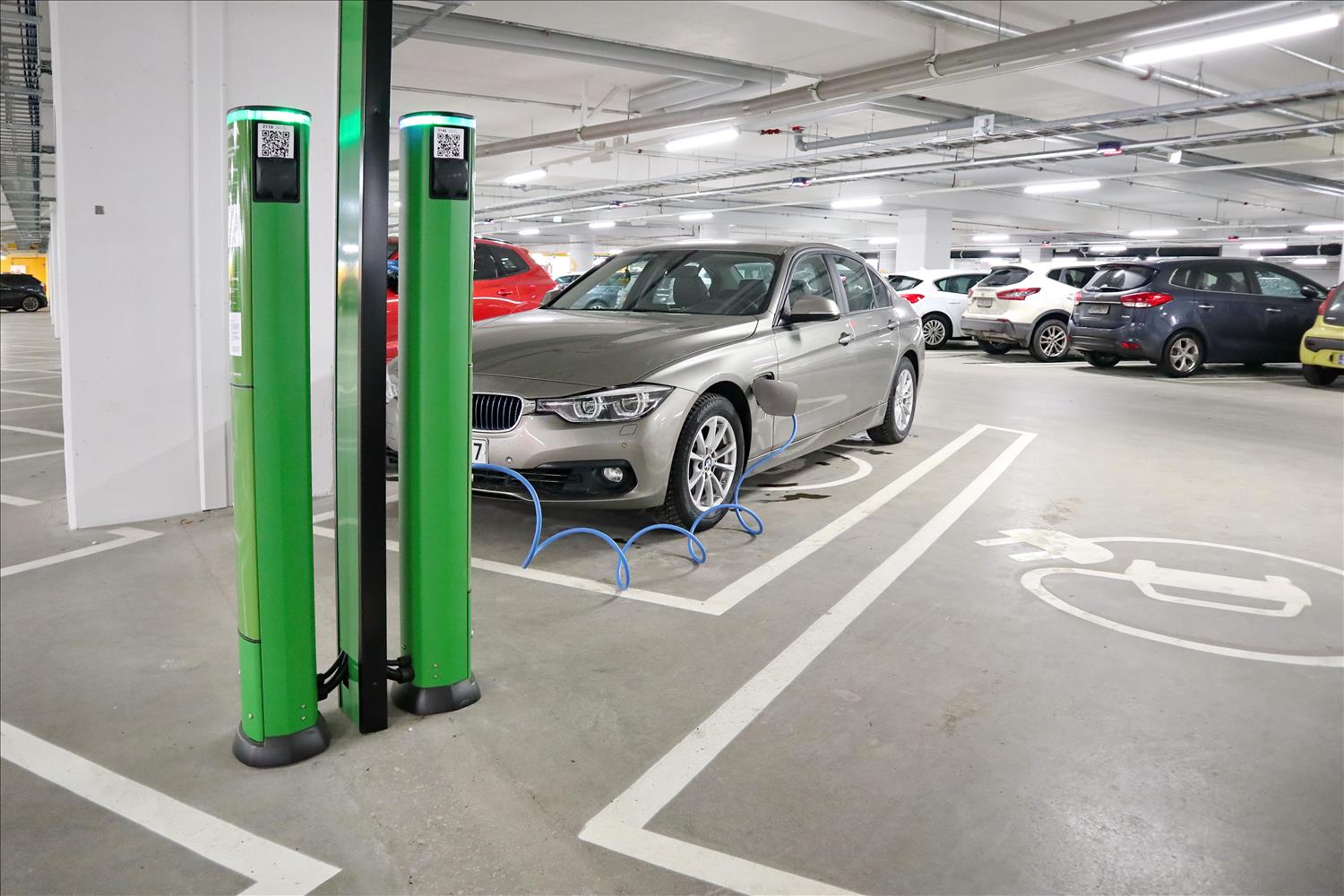 How climate-friendly is an electric car? It all comes down to where you ...