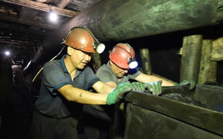 Kyrgyzstan's coal mines dig on in hope of past glory | MENAFN.COM