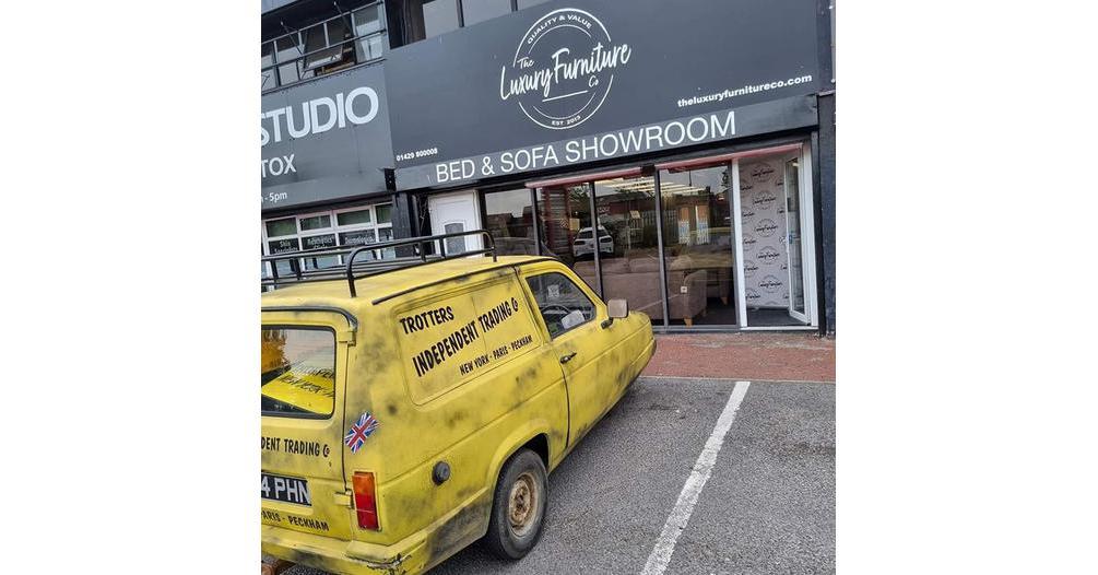 Only Fools & Horses Van Proves A Nice Little Earner For Local Bed Shop ...