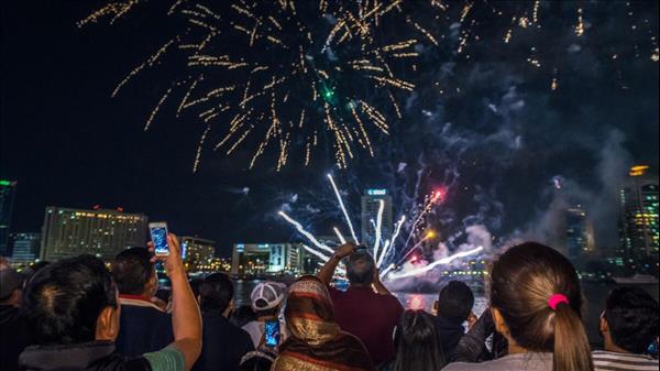 Ramadan In Dubai: Fireworks, Huge Discounts Lined Up For Residents ...