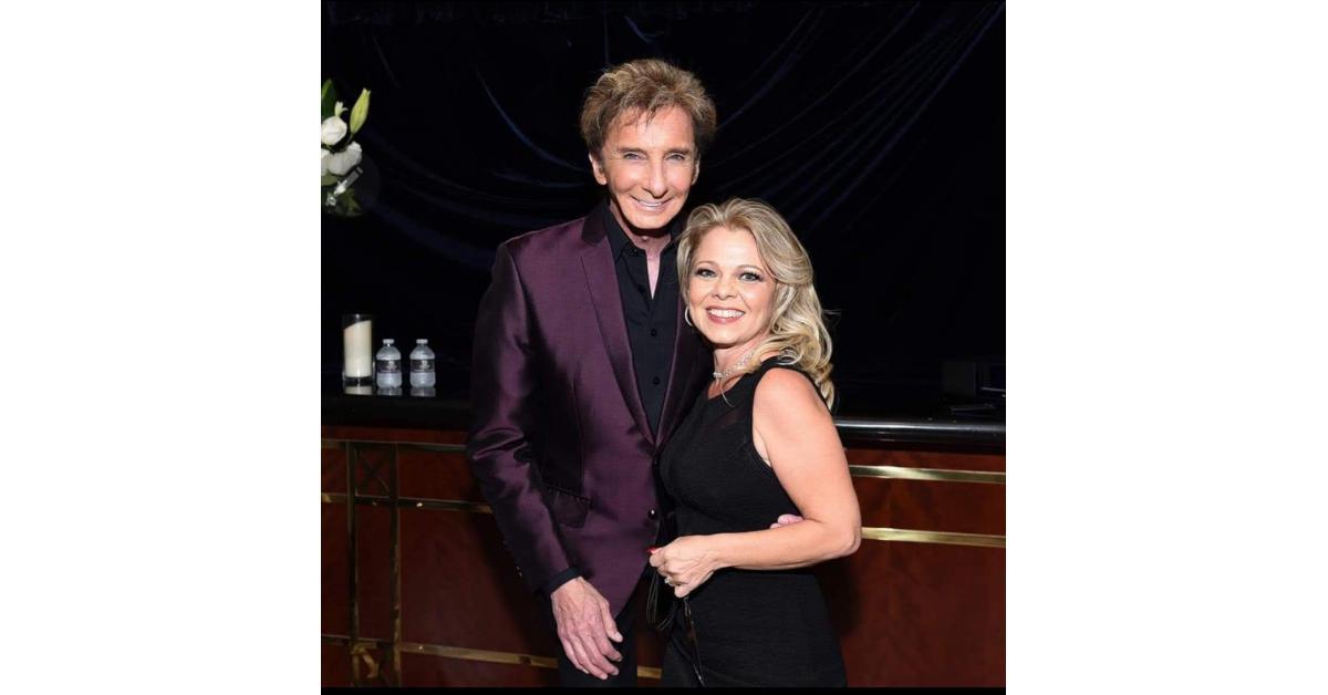Long Time Barry Manilow Fans To Serenade Him On His 80Th Birthday In ...