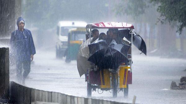Weather Update: Imd Issues Alert For Heavy To Very Heavy Rainfall ...