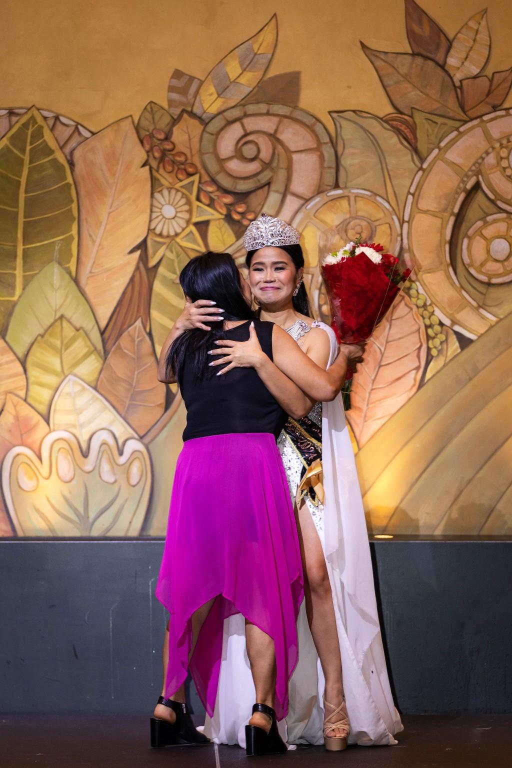 First Canadian Filipina Crowned Mrs Canada Universe To Represent