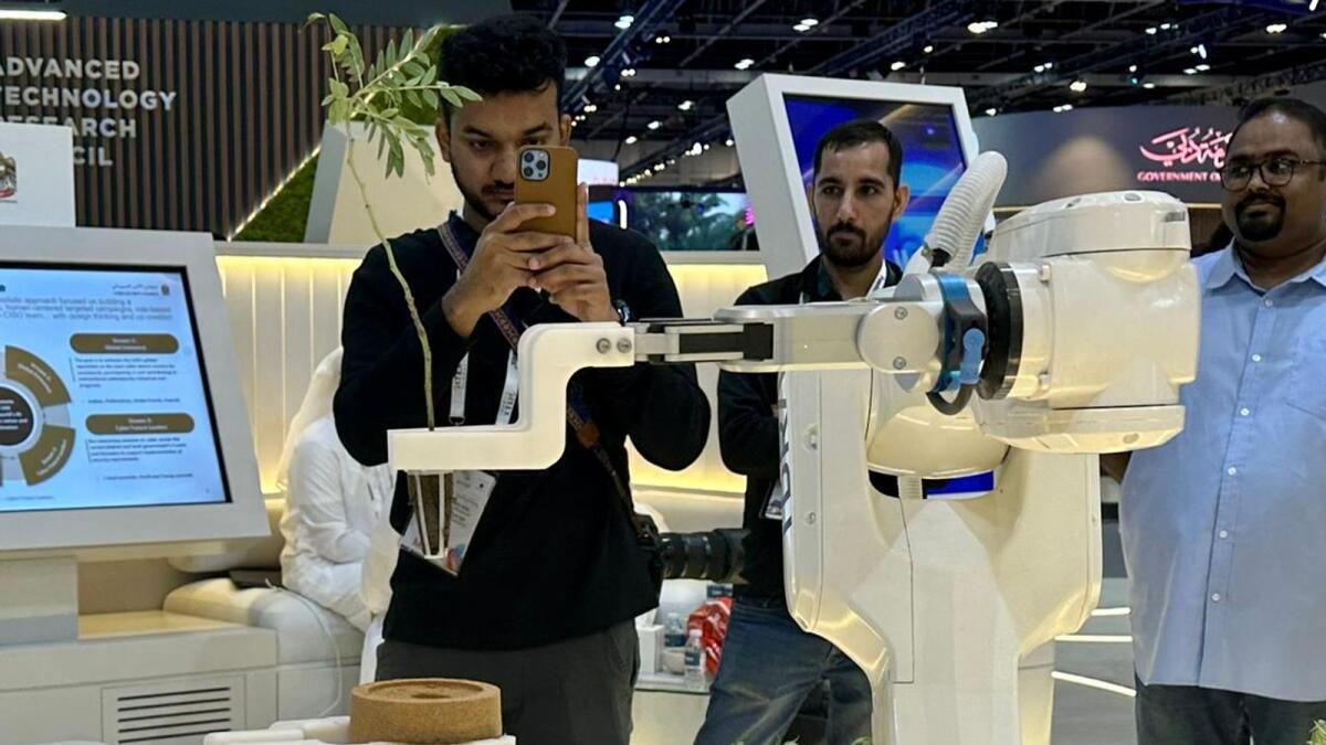 Watch: This Dubai Robot Plants Perfectly Potted Tree Sapling In Seconds