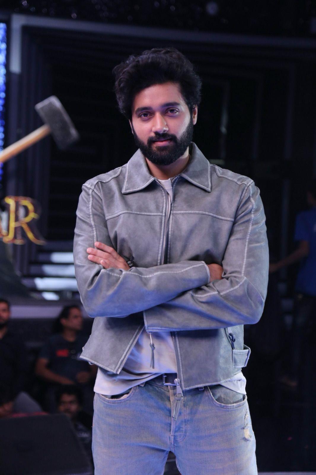 'Gadar 2' Fame Actor Utkarsh Sharma Reveals He Broke His Leg Before ...