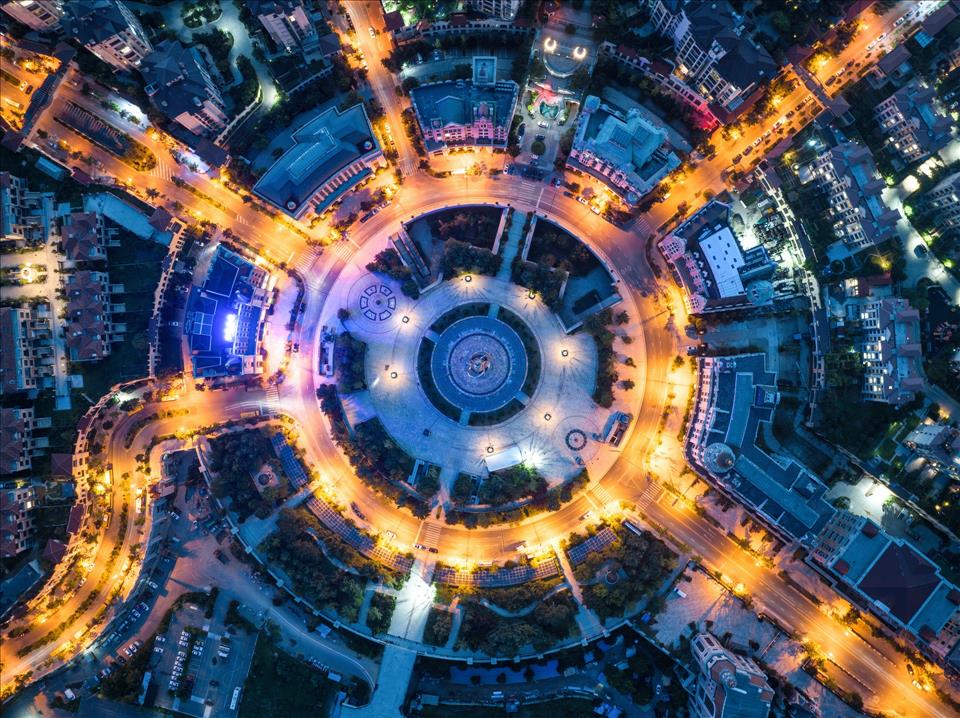 What Are Roundabouts? A Transportation Engineer Explains The Safety ...