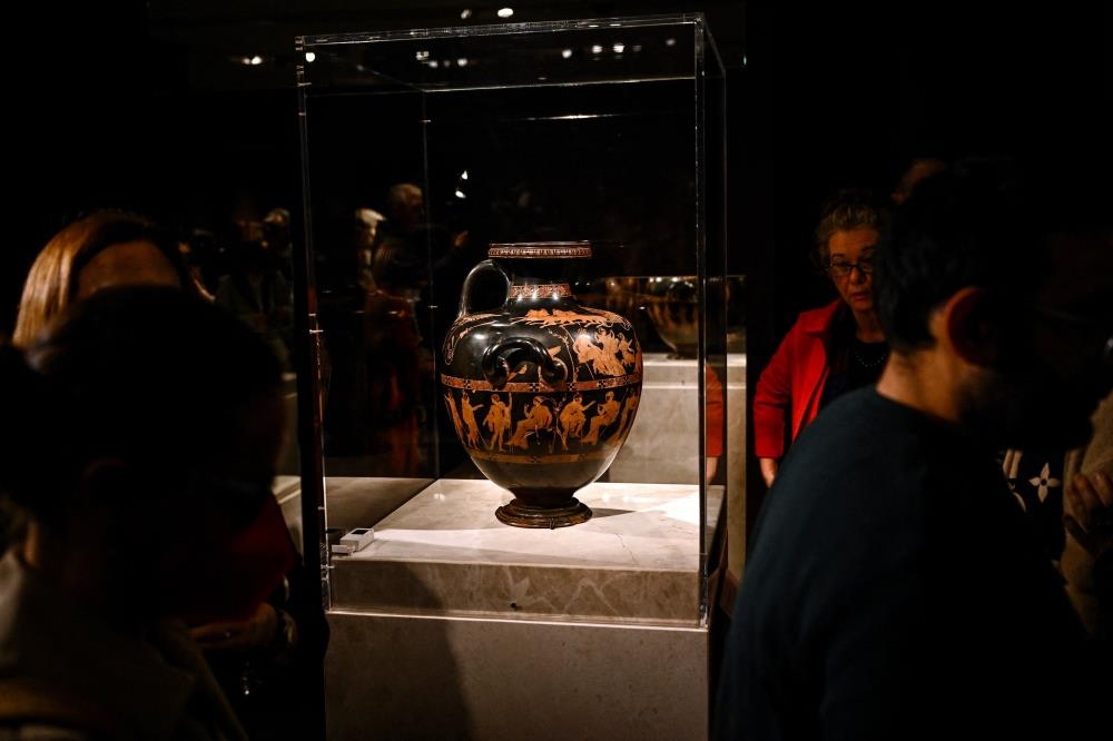 Greece Showcases British Museum Vase In Rare Loan