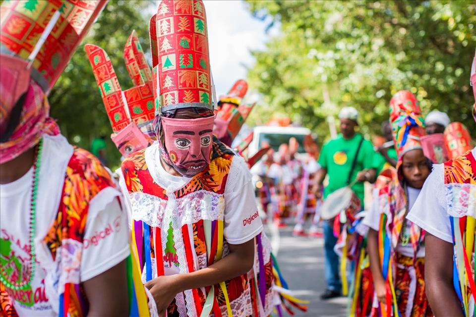 Entangled Islands Exhibition Explores The History Of Irish People In ...