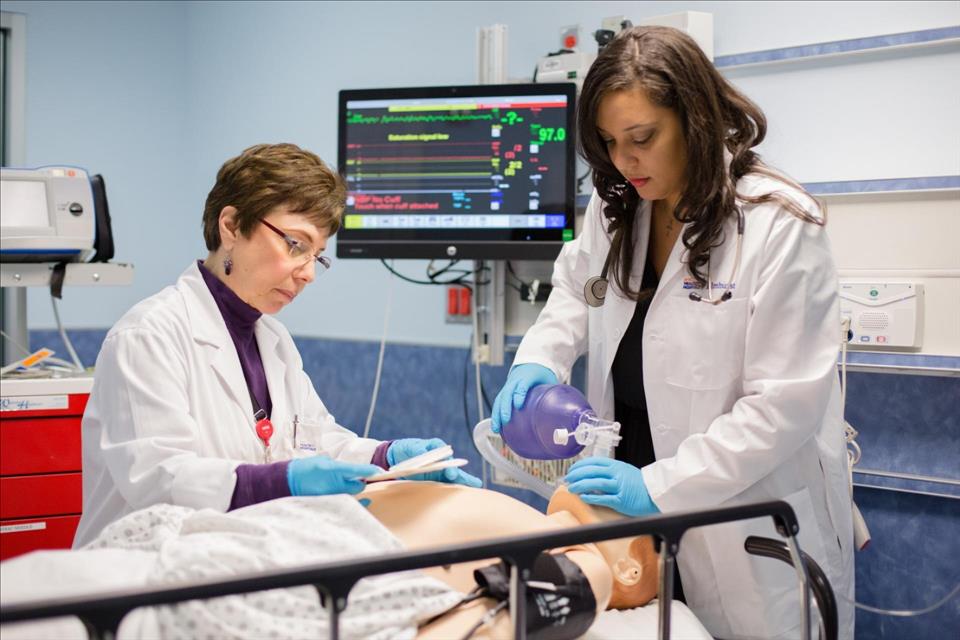 ST. GEORGE's UNIVERSITY, SCHOOL OF MEDICINE IN THE CARIBBEAN HOSTS A ...