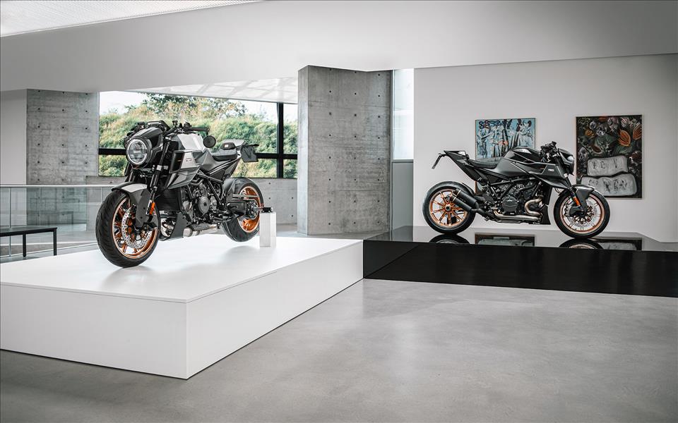 How to become the owner of a masterpiece in Russia. BRABUS 1300 R ...