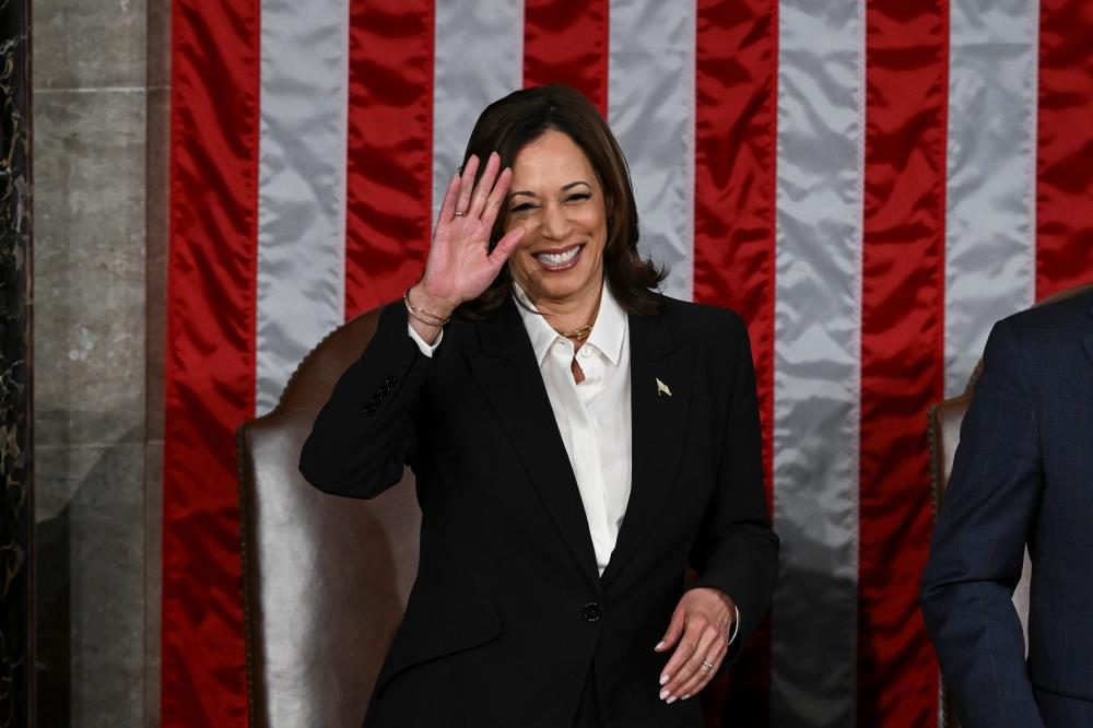 Harris Narrows VP Search To Six Finalists, Plans To Interview Them This ...