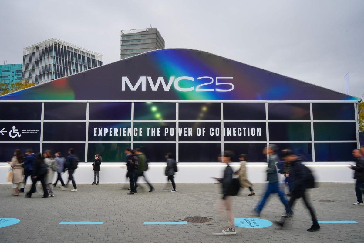 Chameleon Phones And Smart Contact Lenses: The Gadgets Of MWC 2025