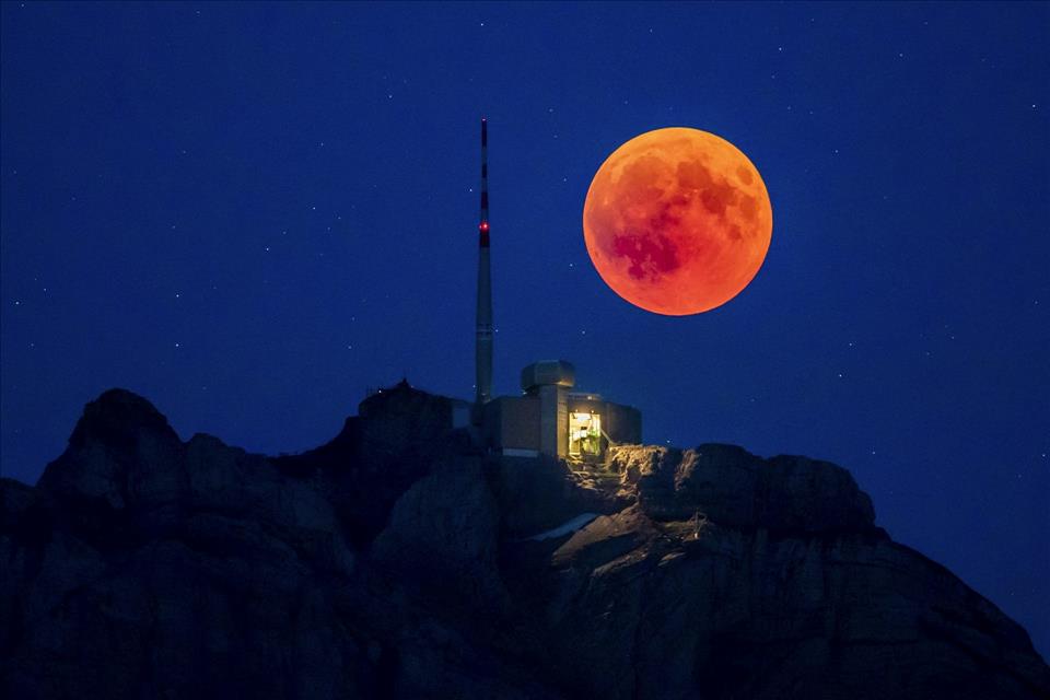 A Lunar Eclipse Is On Tomorrow NZ And Parts Of Australia Are In For A ...