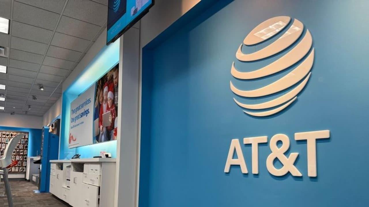 AT&T To Buy Spectrum Licenses From Echostar For $23 Billion