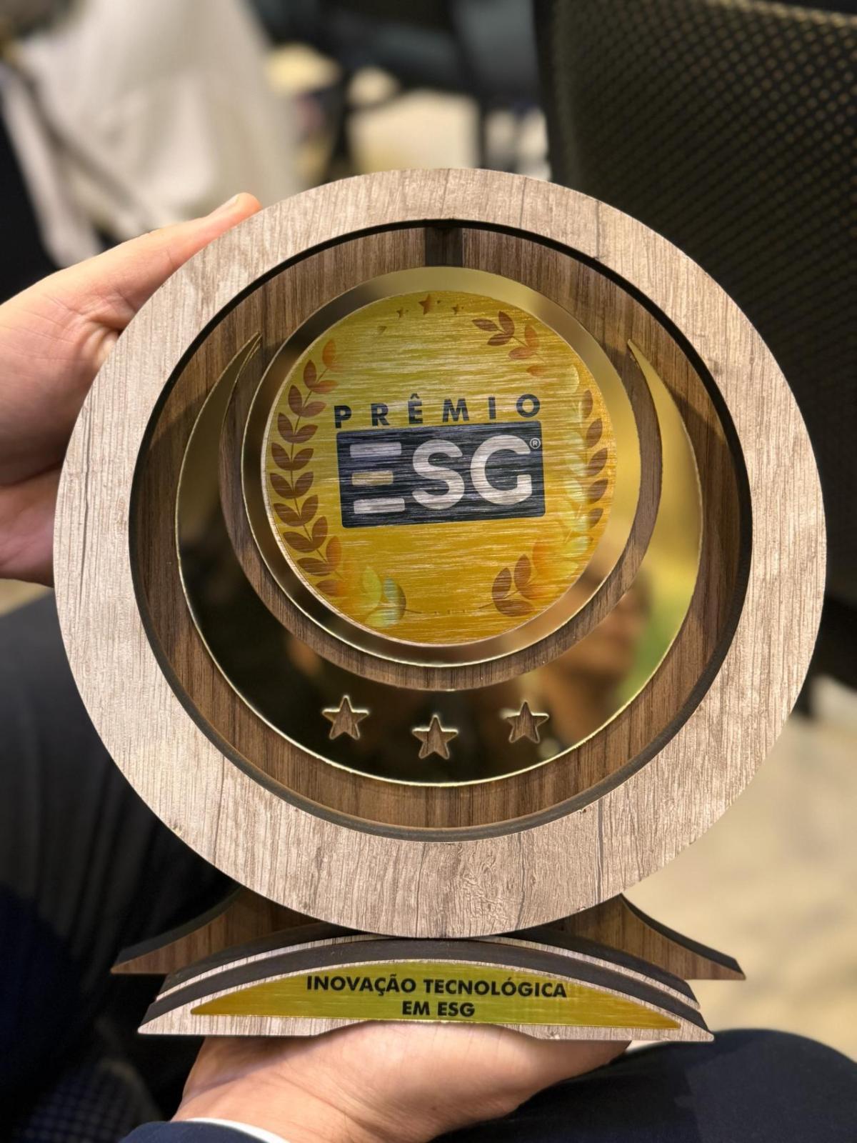 New Holland Wins National Sustainability Award With Biomethane-Powered ...