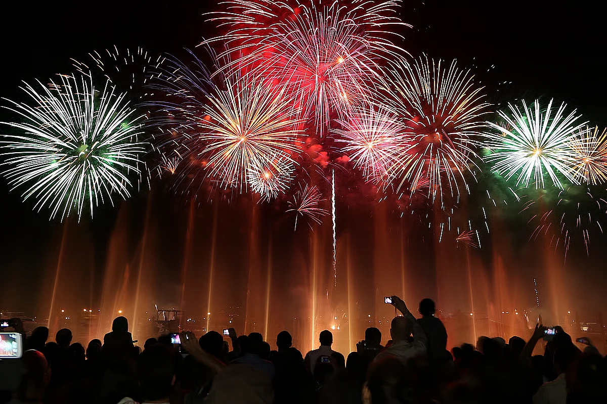 New Year's Eve 2026 In Dubai: Fireworks, Road Closures, Metro Timings ...