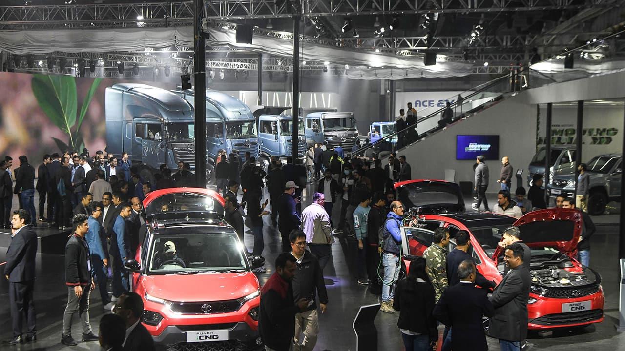 India's Auto Sector Sees Resilient Growth, EV Consolidation In 2025