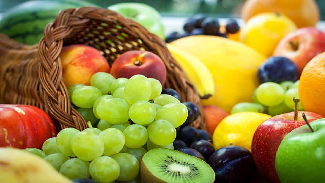 5 Fruits That Help Control Blood Sugar Without Causing Sudden Spikes