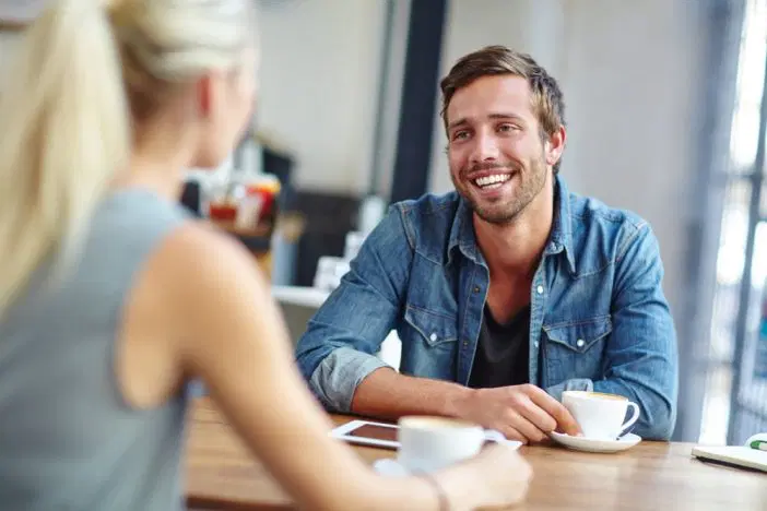 Get Noticed: Catch Someone's Attention At The Start Of A Conversation
