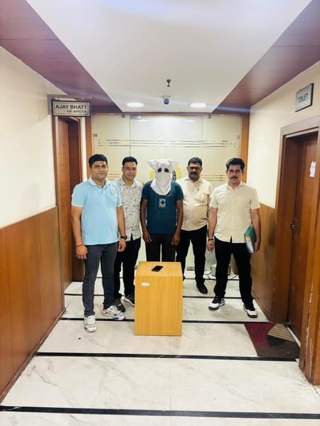 Delhi Police Bust Online Shopping Fraud Racket, One Accused Arrested In ...