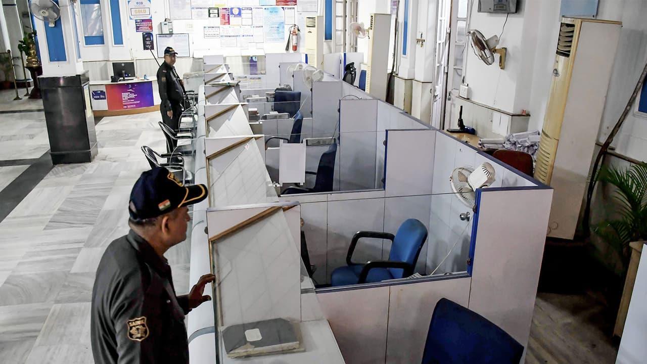 AI Fuels Fraud: 84% Of Indian Banks Report Rising Losses, Survey Says