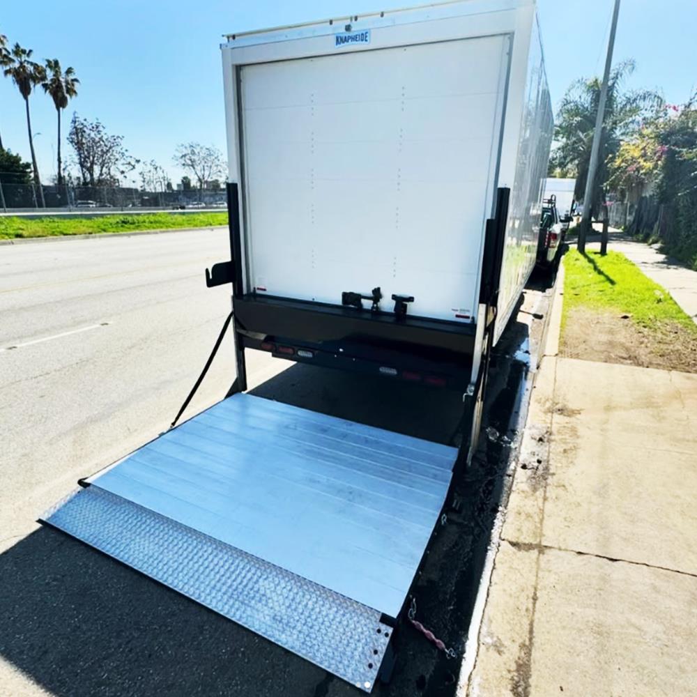 Why Logistics Companies Choose Column Tail Lift for Efficient Cargo ...