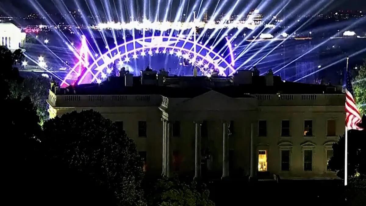 Bloody Cage Match On White House Lawn Marks Trump's 80Th Birthday